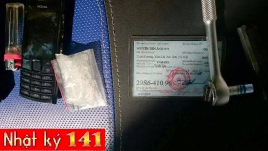 Bỏ chạy thục mạng khi gặp cảnh sát 141 vì mang “hàng cấm”